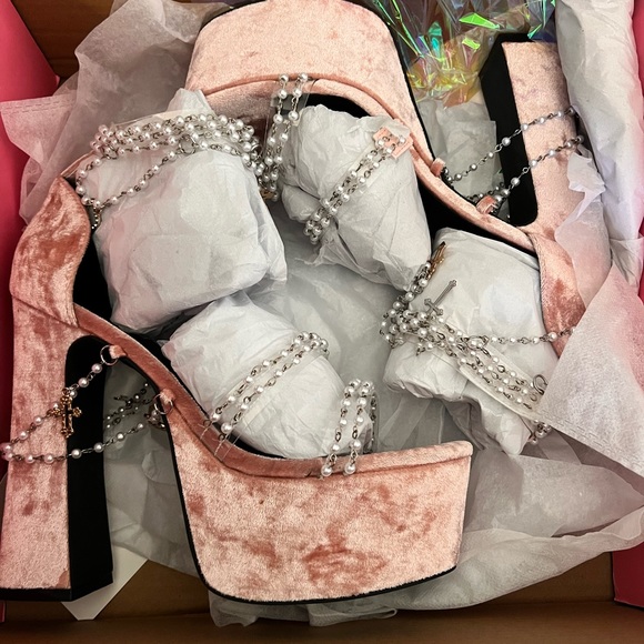Dolls Kill | Shoes | New Dolls Kill Pink Velvet Platform Shoes | Poshmark